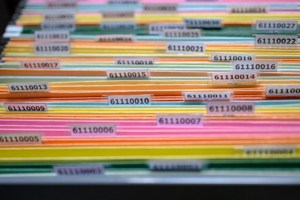 End Tab vs. Top Tab Folder System – The Supplies Shops - The Supplies Shops