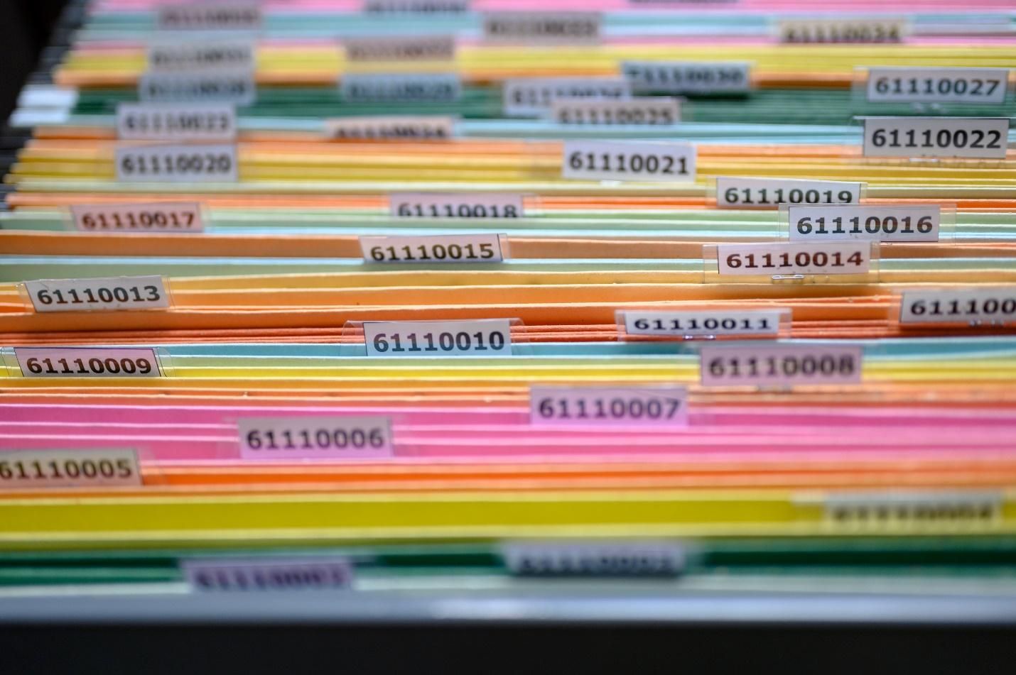 End Tab vs. Top Tab Folder System – The Supplies Shops - The Supplies Shops